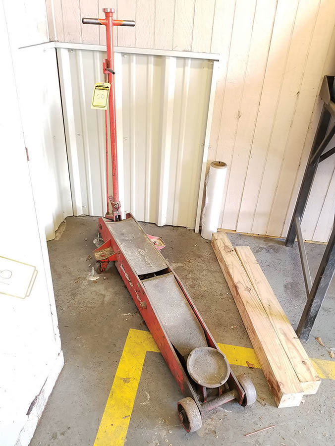 HEIN WERNER 5-TON SERVICE FLOOR JACK