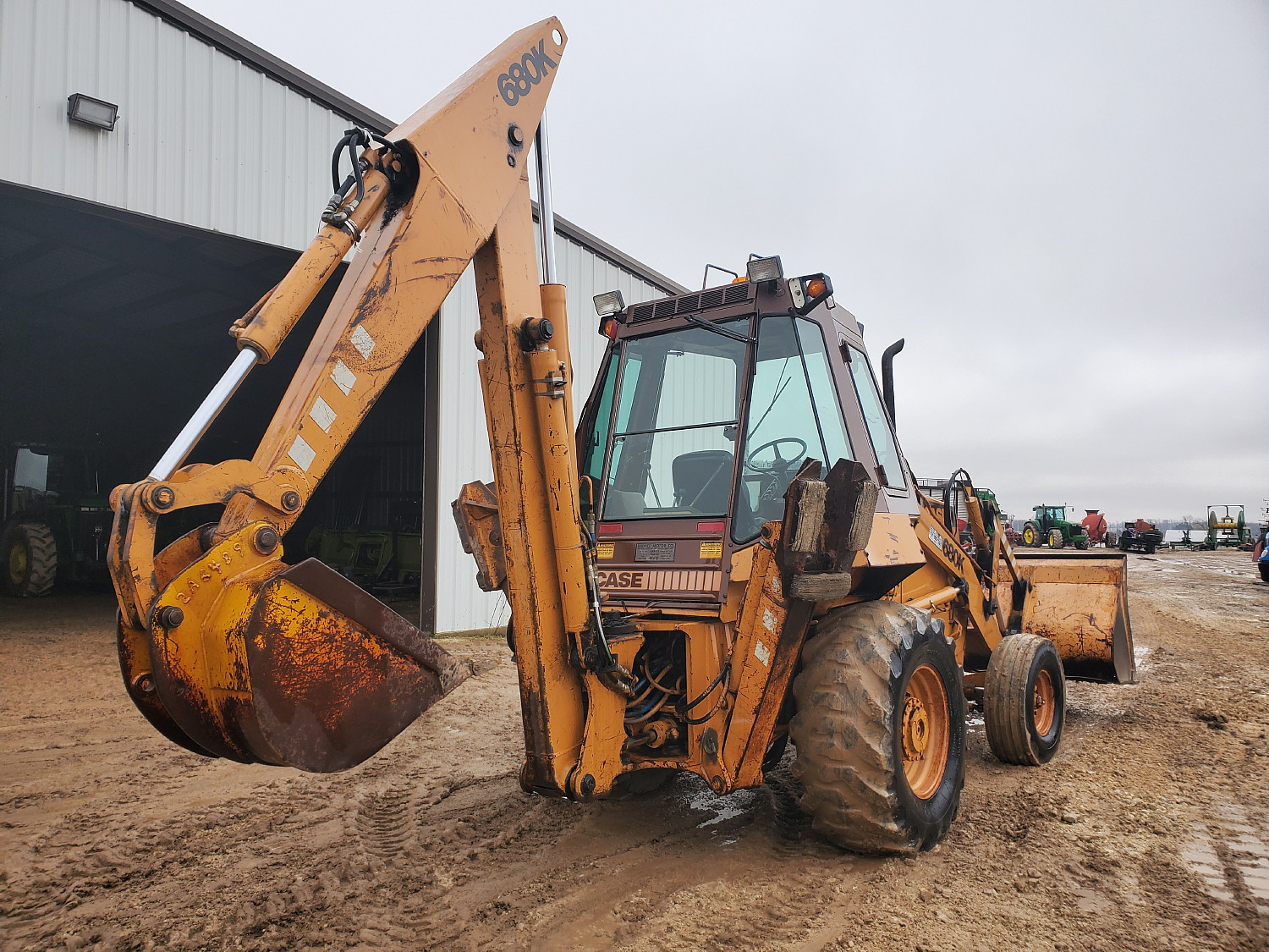 Case 680K TLB, 5.9 Cummins power, 2 WD, air brakes, 3 Spd. Hydro, LH ...