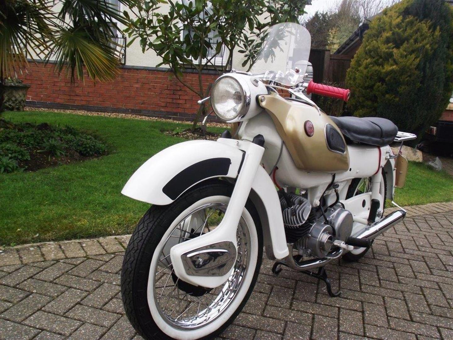 1961 250cc Ariel Arrow Super Sports (Golden Arrow) Reg. No. PSY 289 ...