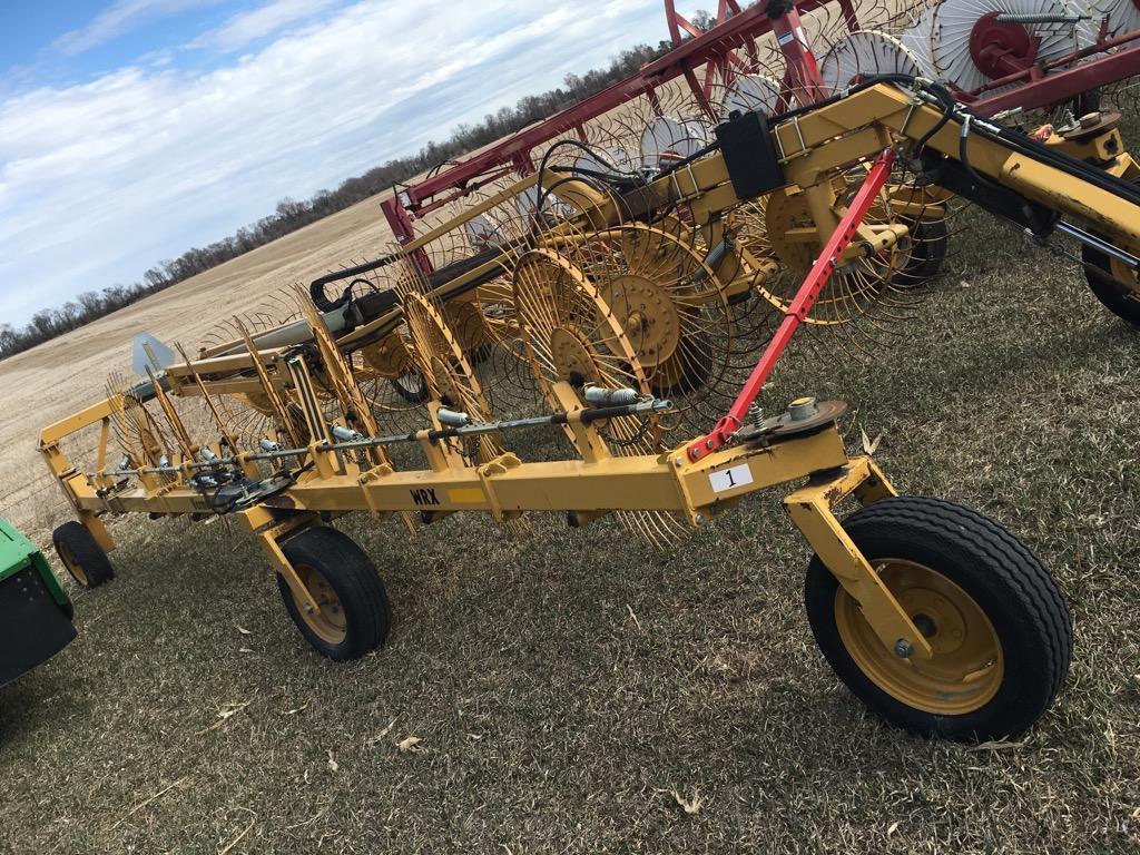 Vermeer WRX, 14 wheel V Rake with kicker