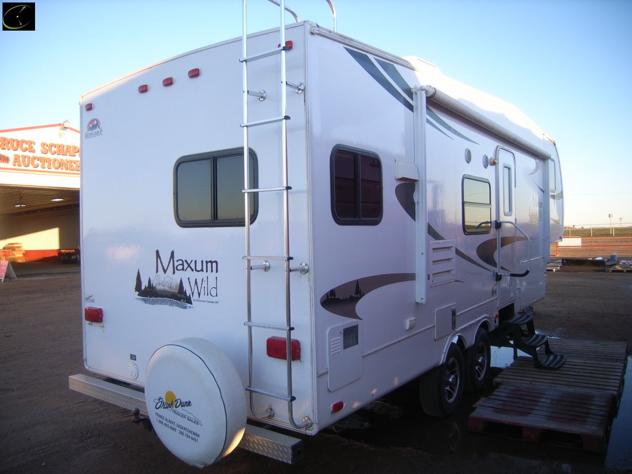 2011 MAXUM WILD DISCOVER NORTH TRAIL CAMPER; 5TH WHEEL, 28FT, ELEC ...