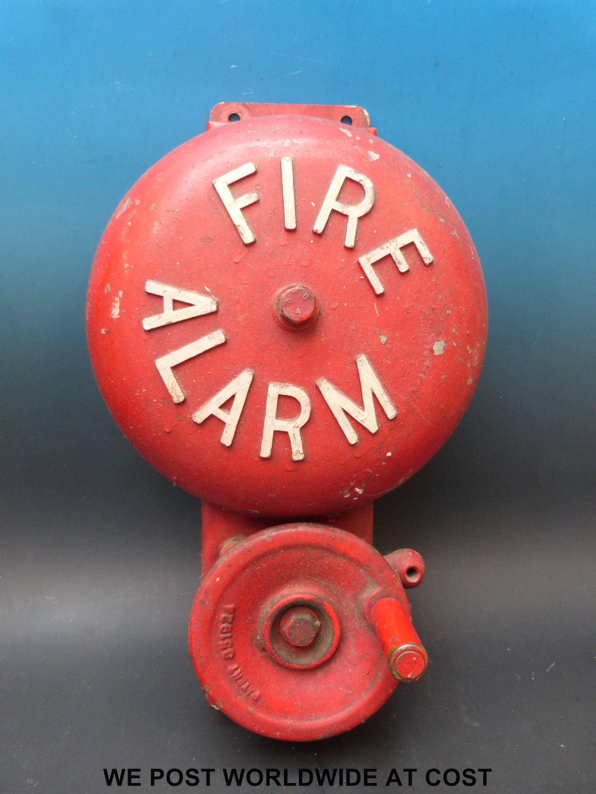 A hand cranked vintage fire alarm, patent 851924 (height 48cm)