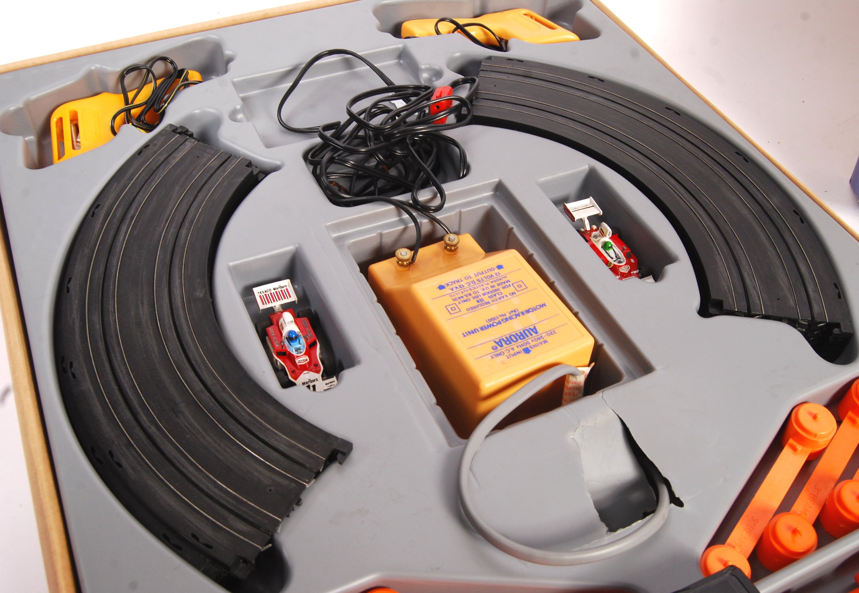 Two Aurora AFX World Championship Motor Racing slot car racing set to ...