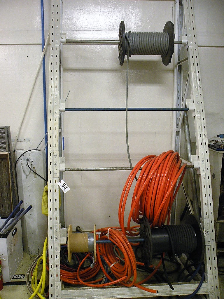 Heavy Duty Hose Rack with Hydraulic & Other Hose (Late Delivery, Pick ...