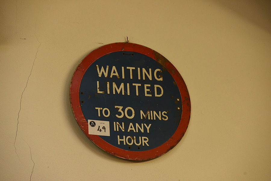 30 Mins Waiting Limit Sign