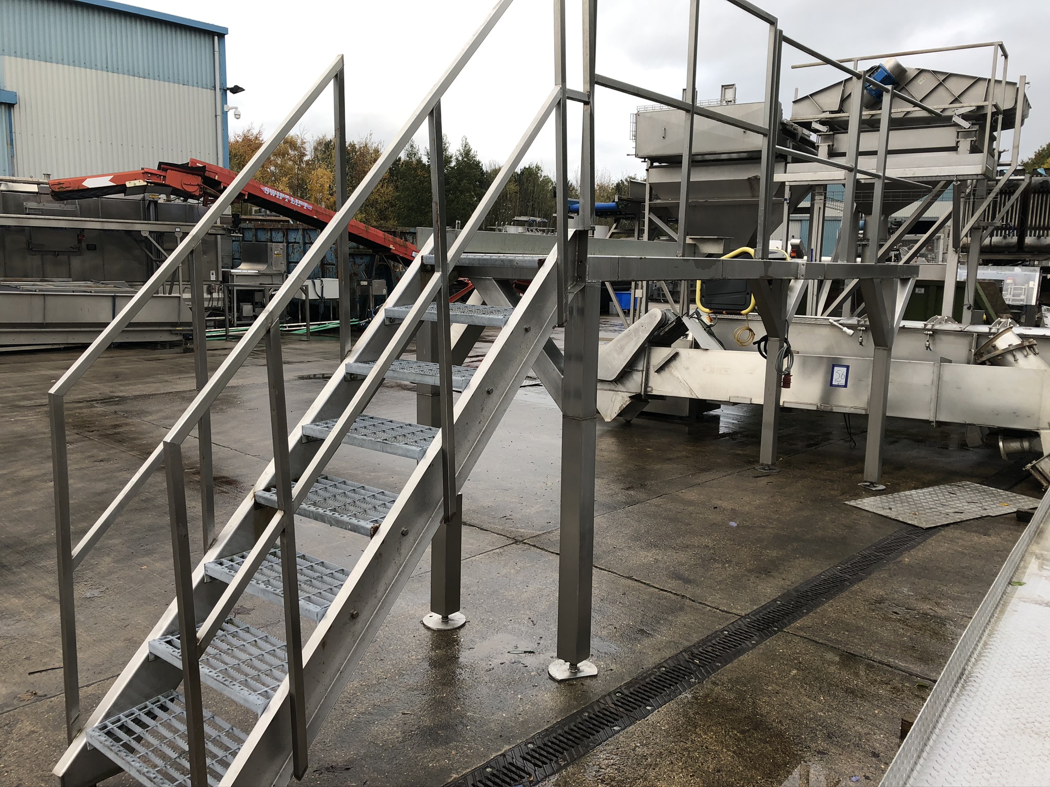 Inspection Gantry/ Walkway, with stairs, dimensions approx. 5m x 0.9m x ...