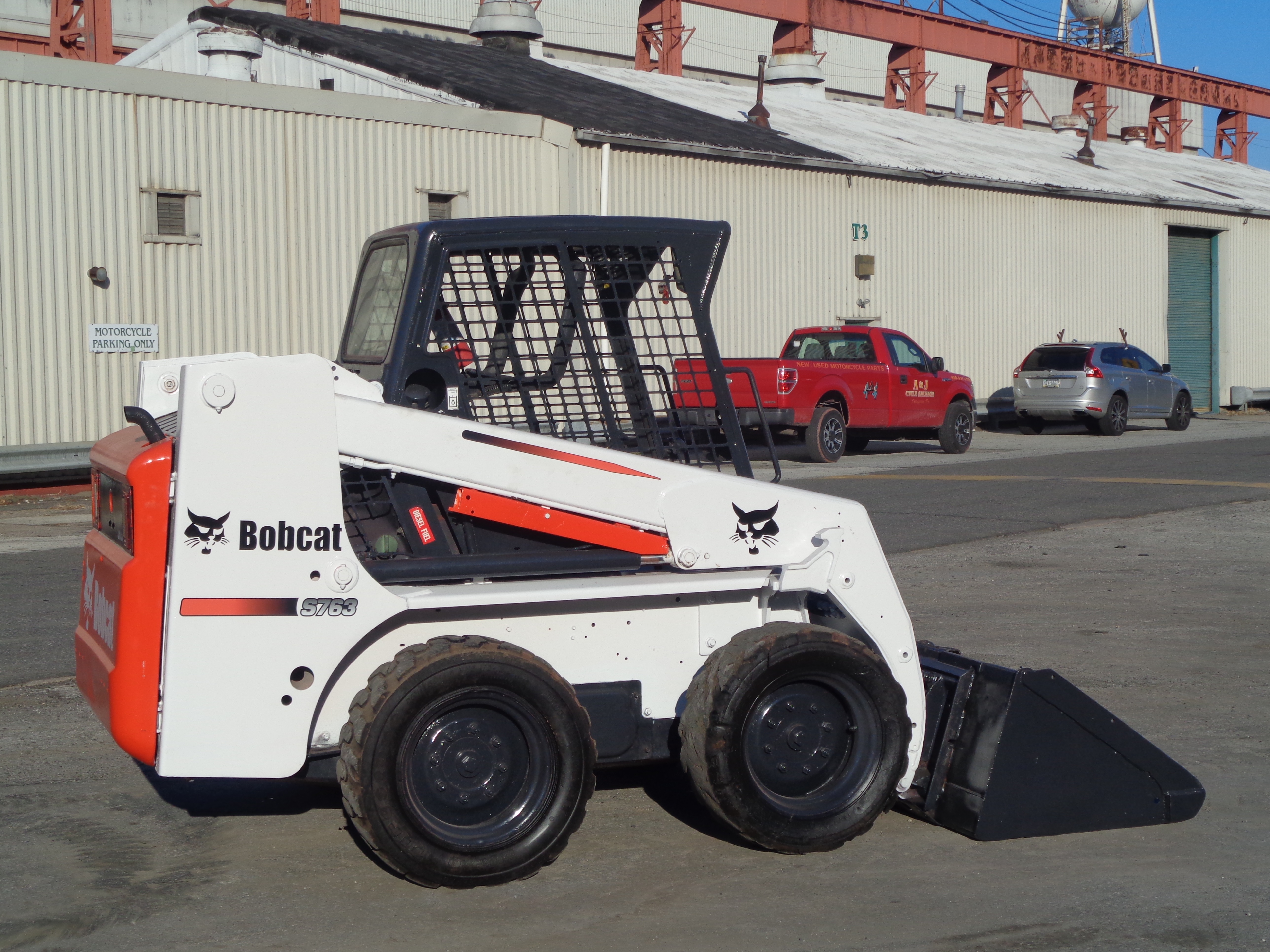 Make: Bobcat Model: 763 SN: 512266558 Hours: 1,952 Diesel Open Cab ...