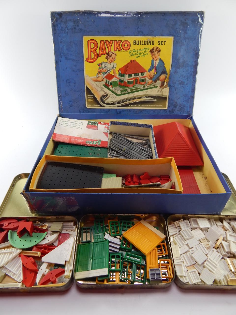 A Bayko building set No 2, boxed with instructions.