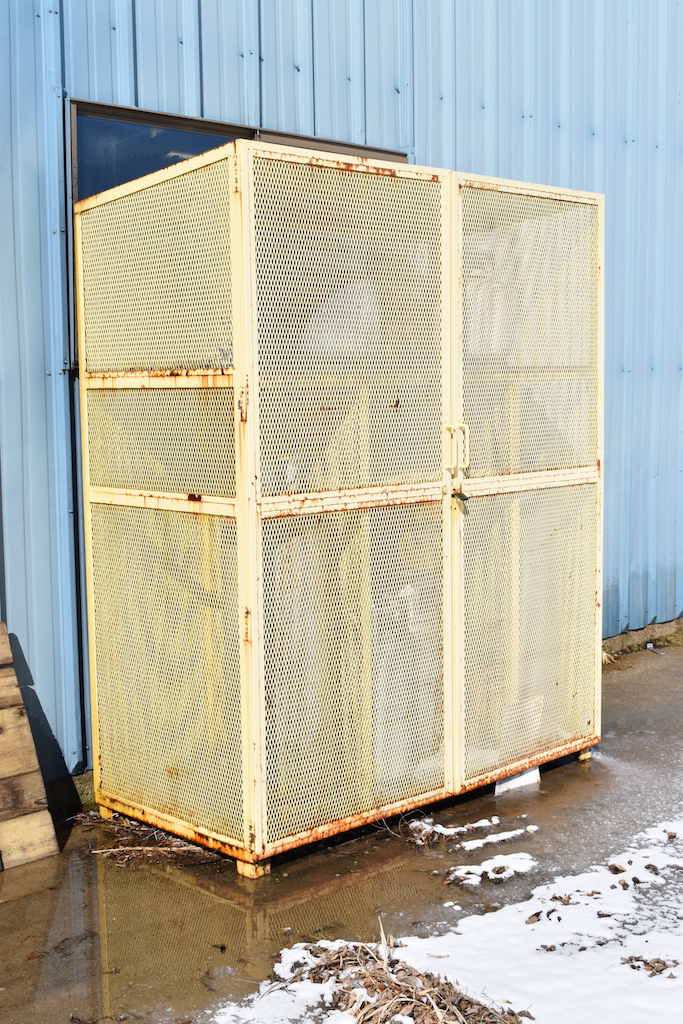 YELLOW PROPANE TANK STORAGE CAGE