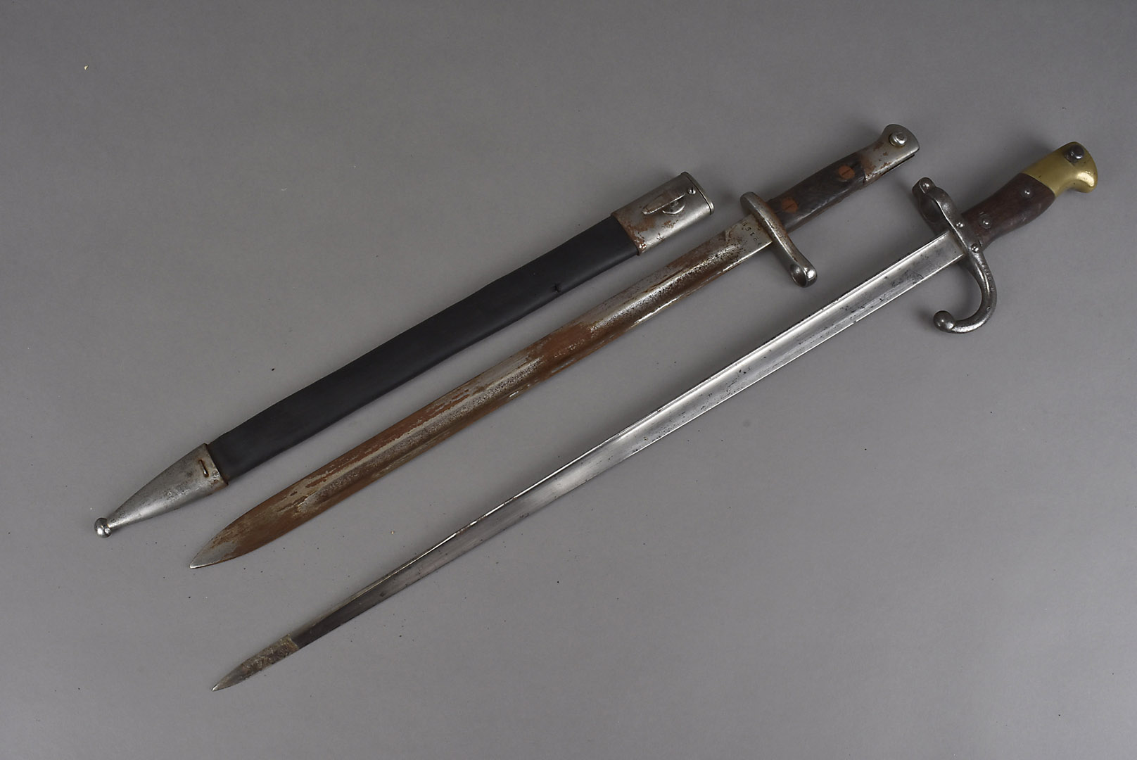 A Spanish WWI M1913 Mauser sword bayonet, by Artilleria FCA Nacional ...