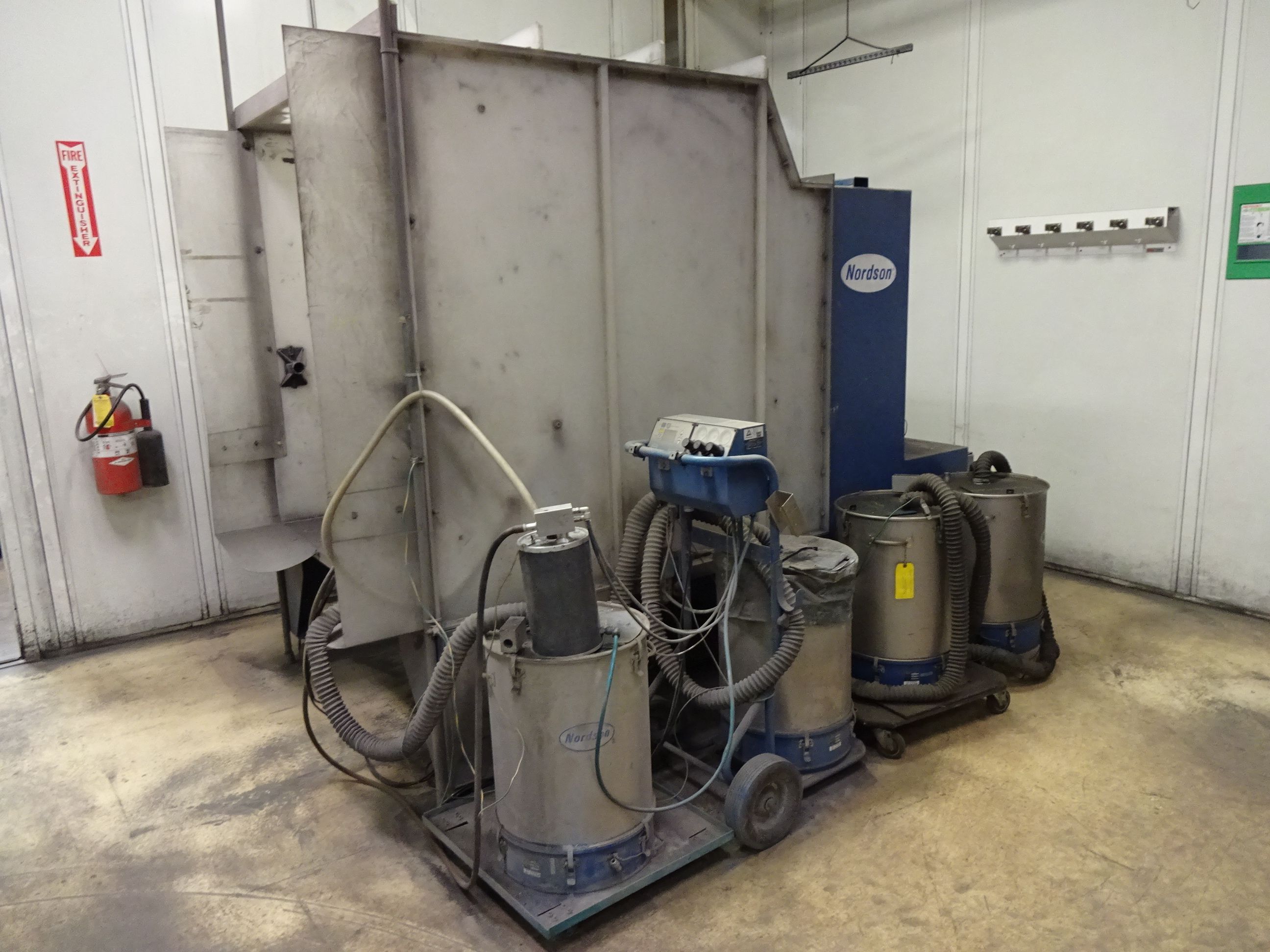 NORDSON MODEL NVC-2 ECONO COAT SERIES II BACK DRAFT POWDER COAT BOOTH ...