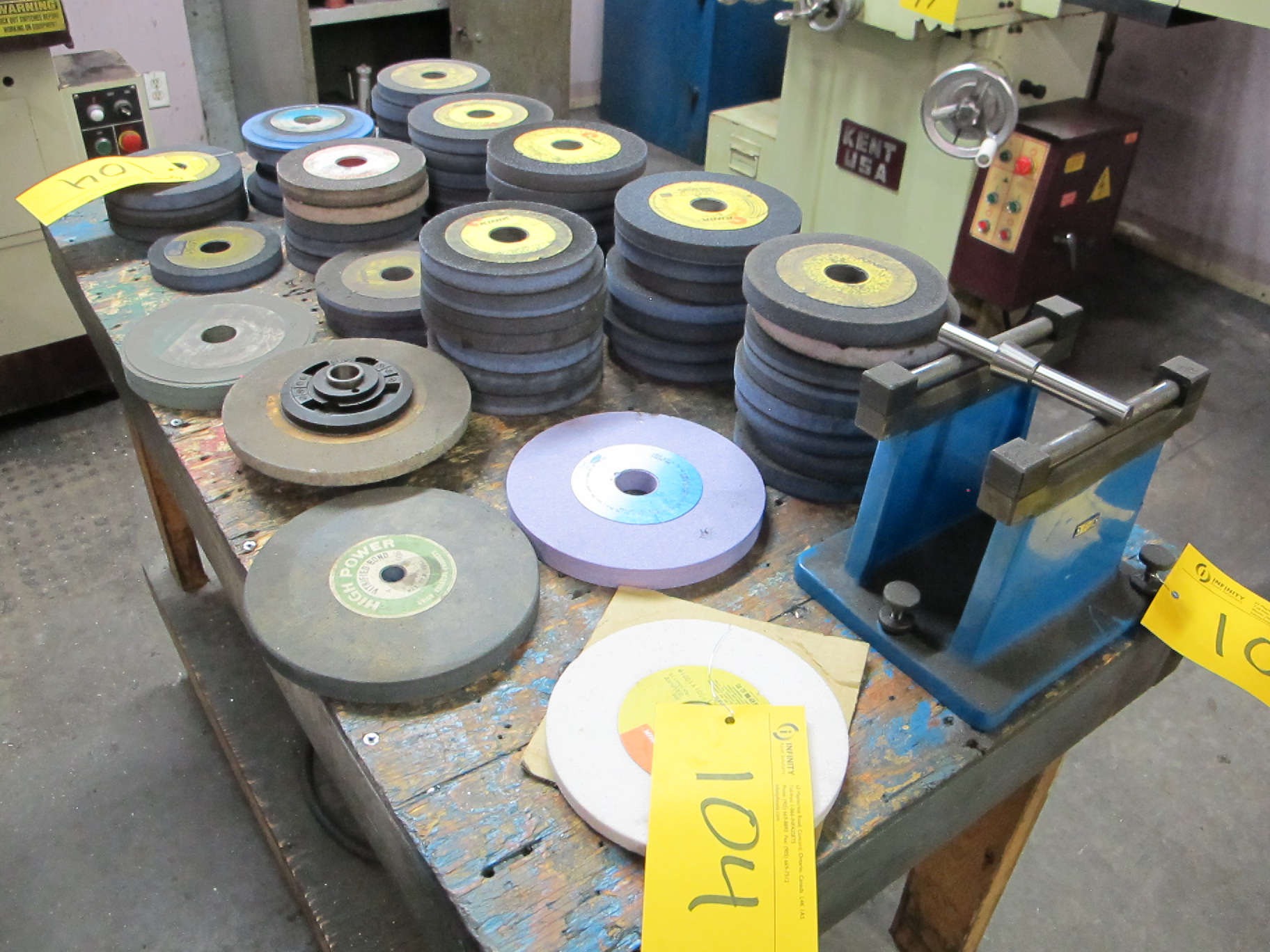 GRINDING WHEELS AND BALANCER W/CART