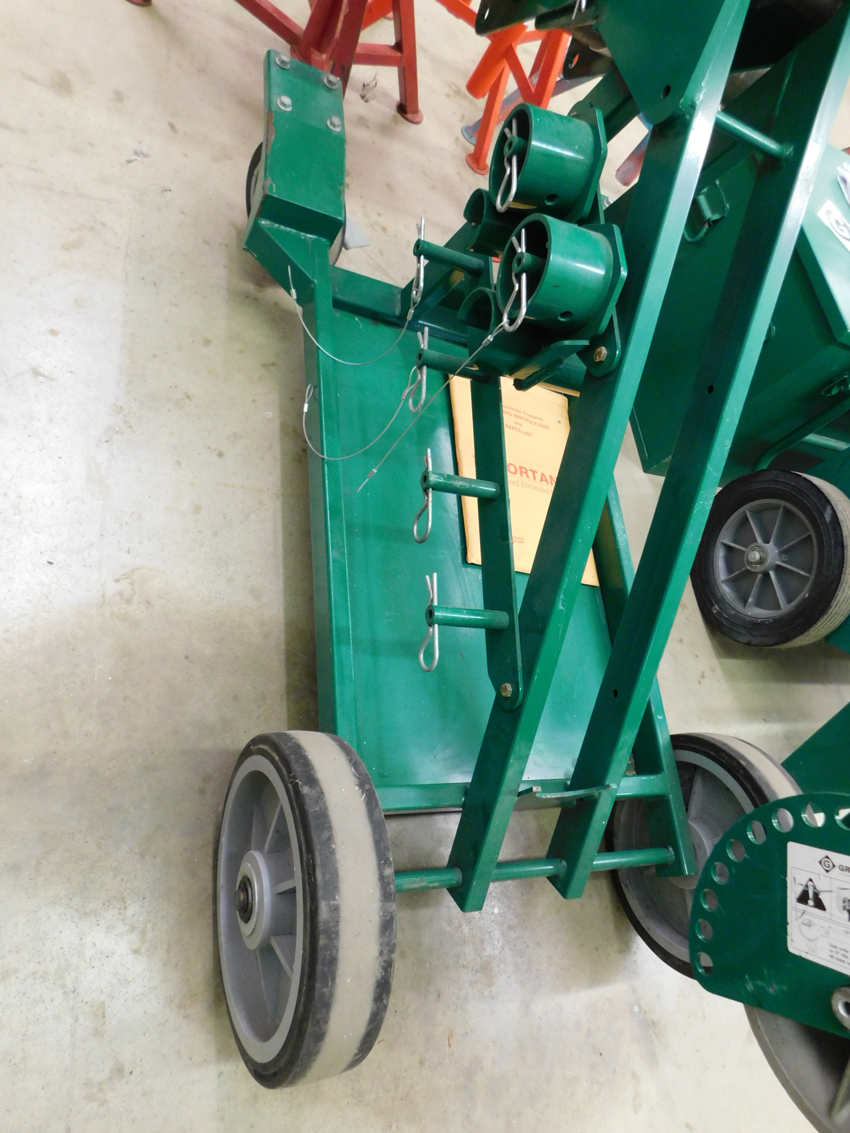 Greenlee Model UT10 Ultra Tugger Cable Puller with Mobile Versiboom ...