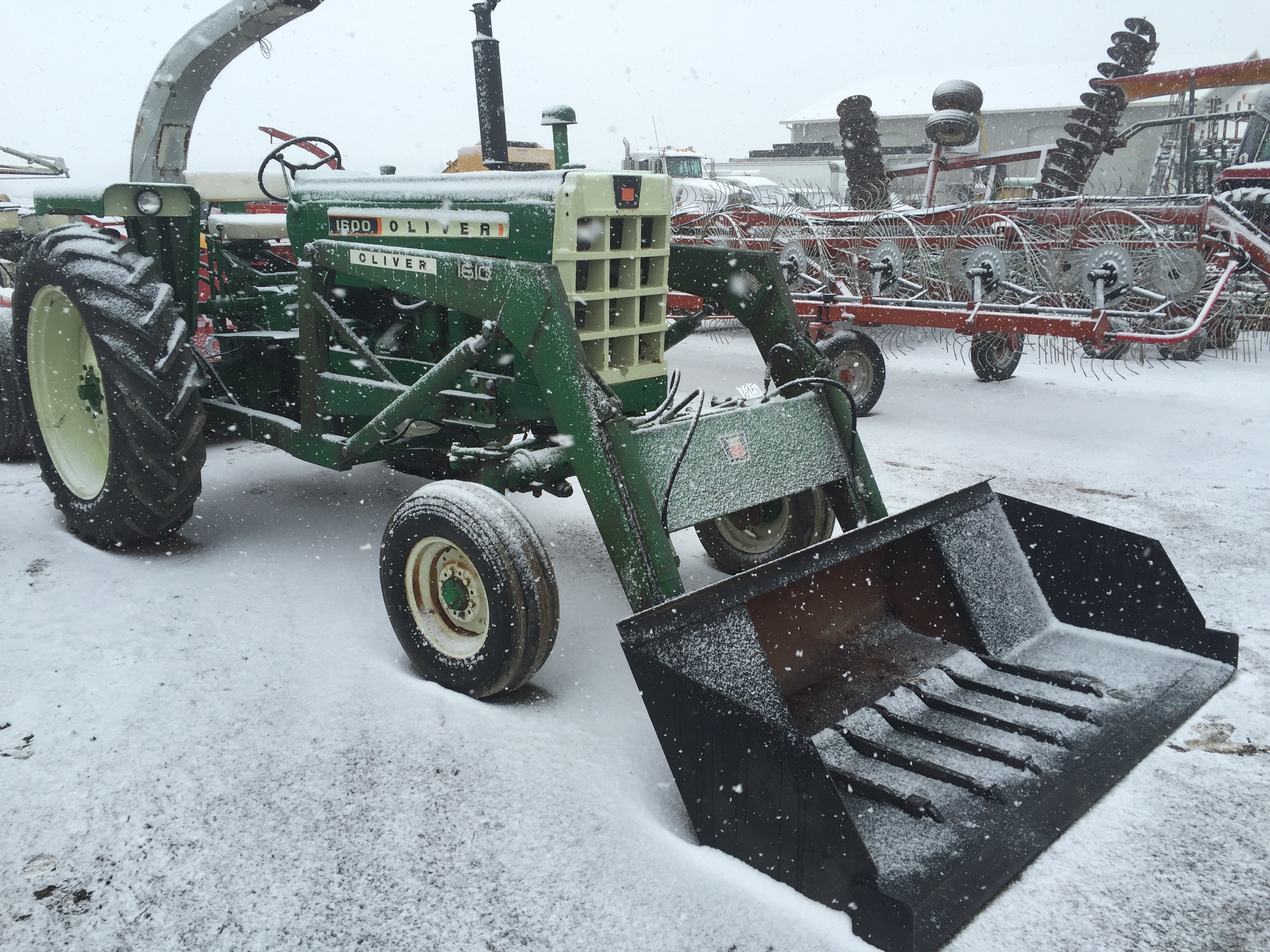 Oliver 1600 Diesel Tractor w/ 1610 Loader