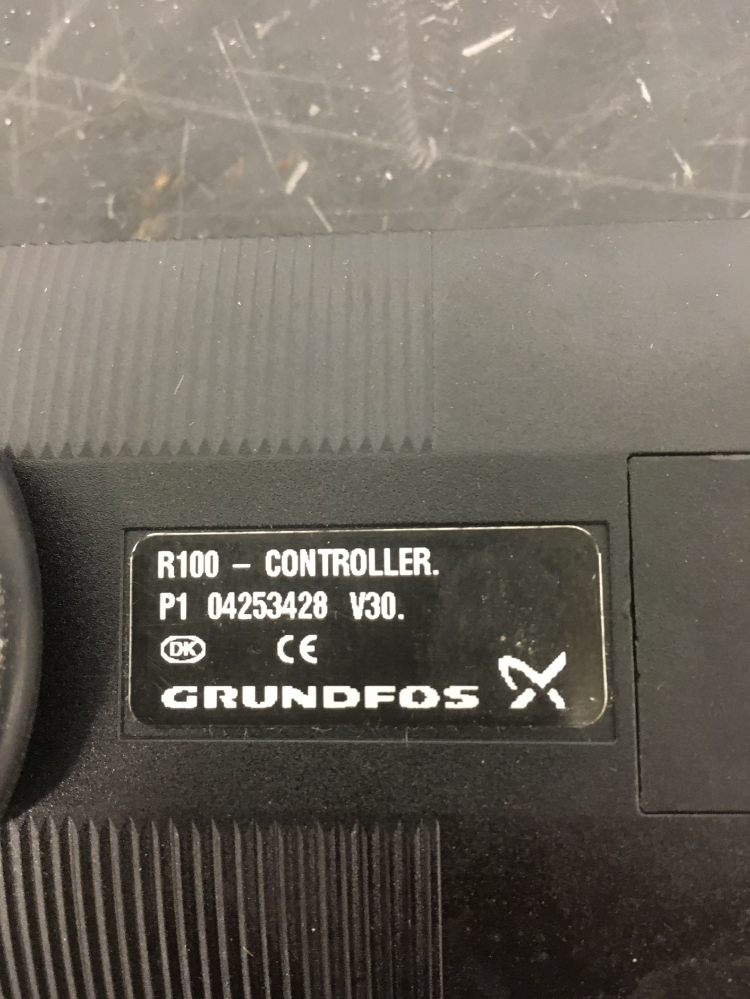 Lot of (2) Grundfos R100 Controllers, (2) Grundfos R100 Controllers ...