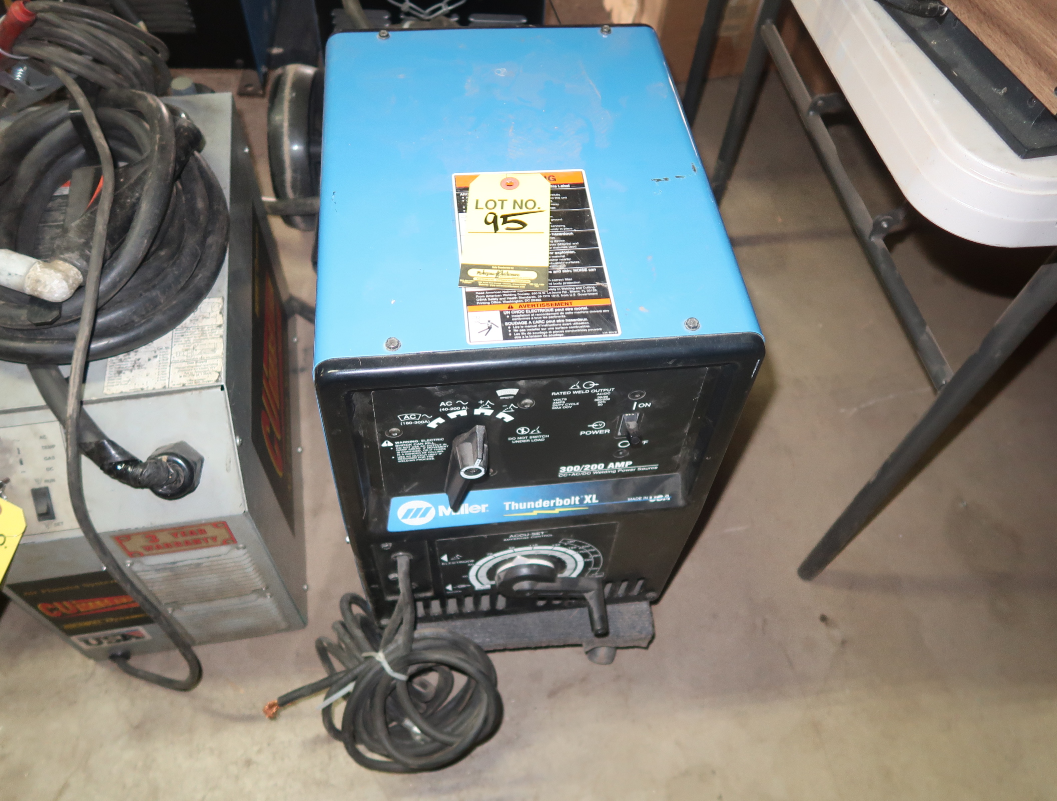 MILLER THUNDERBOLT XL 300/200AMP CC.AC.DC WELDER, SN. LB244497