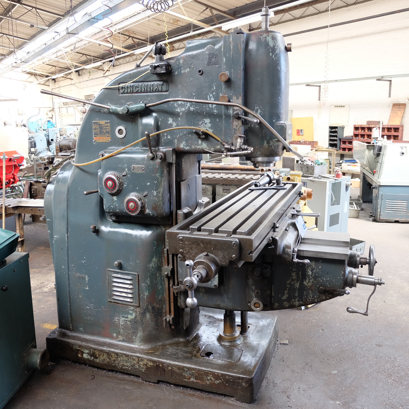 A Cincinnati No.3 Vertical Milling Machine No.B3609-25, 63in x 15in table.