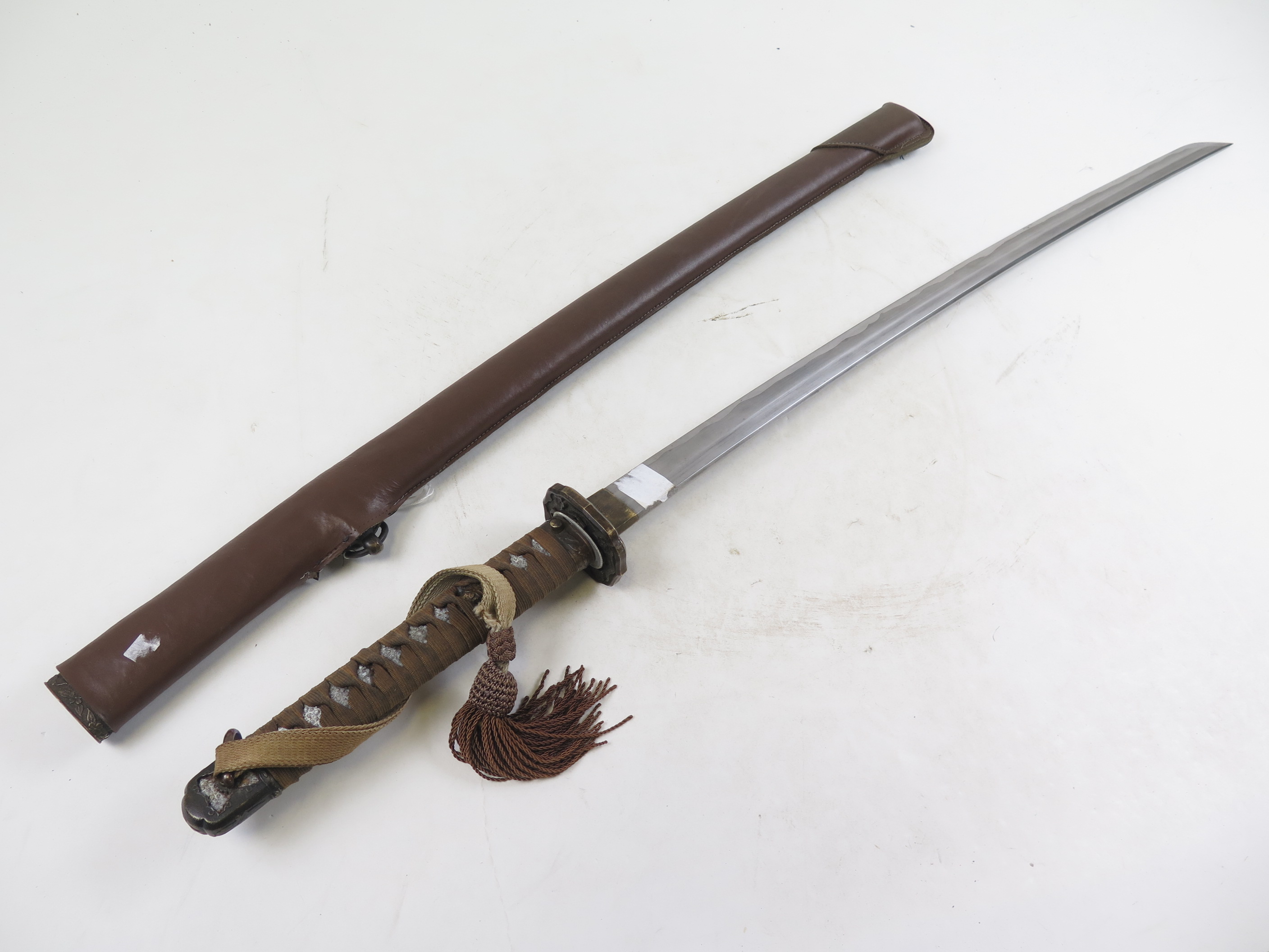 Japanese WW2 Shin-gunto Type 98 sword. Blade 27.5". HABAKI numbered ...