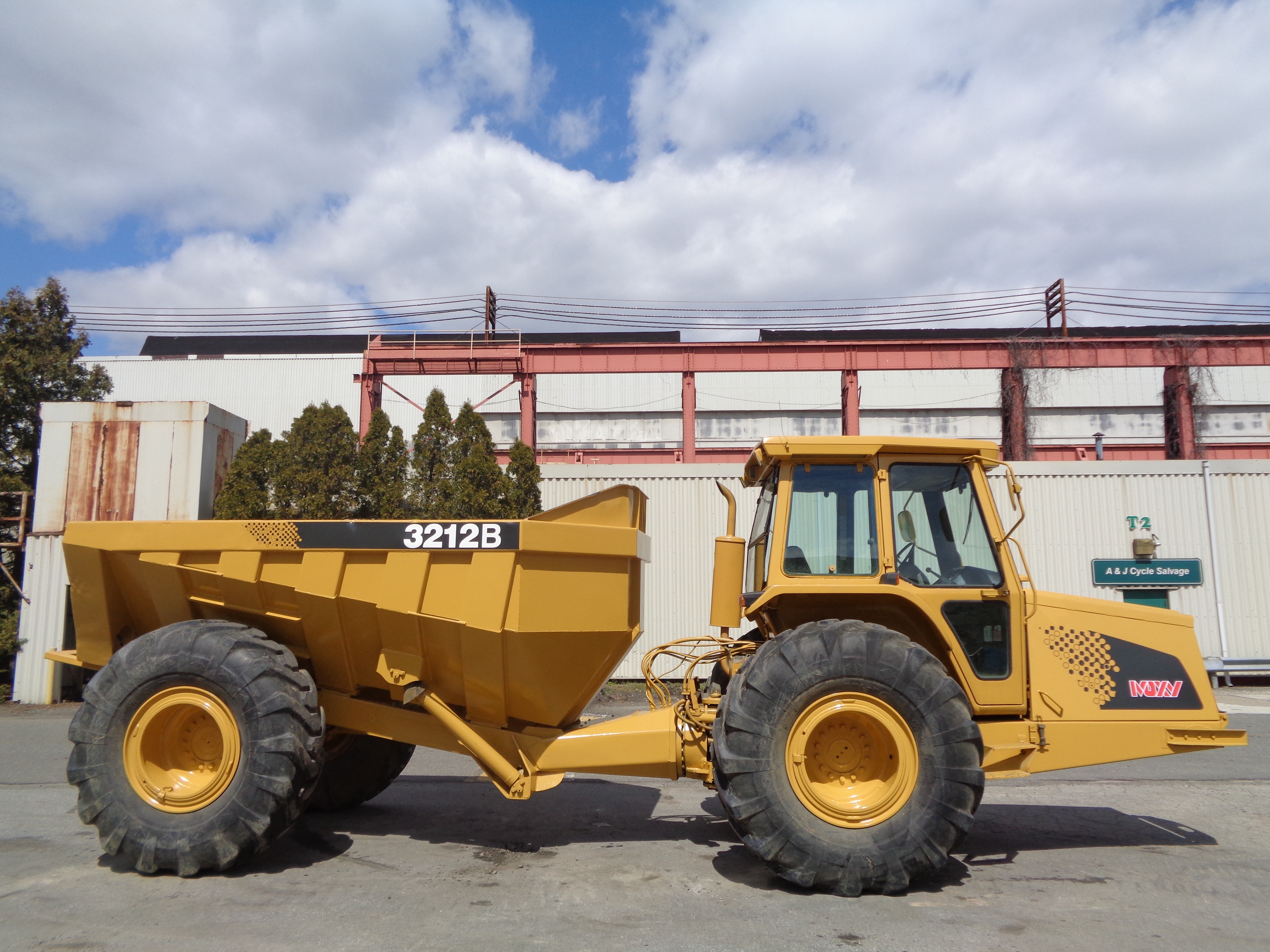 Make: Moxy Model: 3212B SN: 80265 Hours: 2116 Diesel 4 Speed iwth Hi/Lo ...