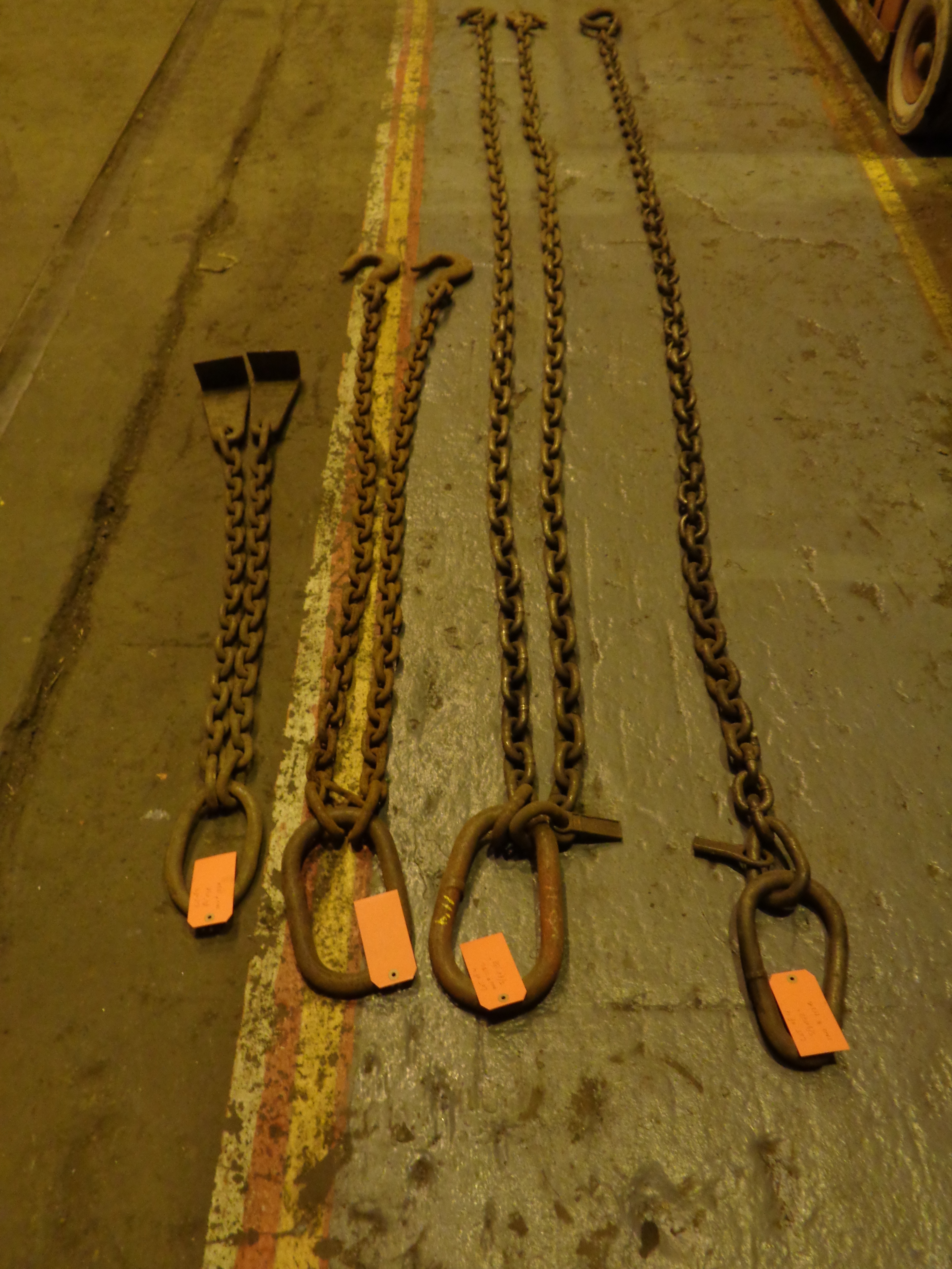 Set of 4 Chains: 5/8" x 42" 5/8" x 138" 1/2" x 72" 1/2" x 48"