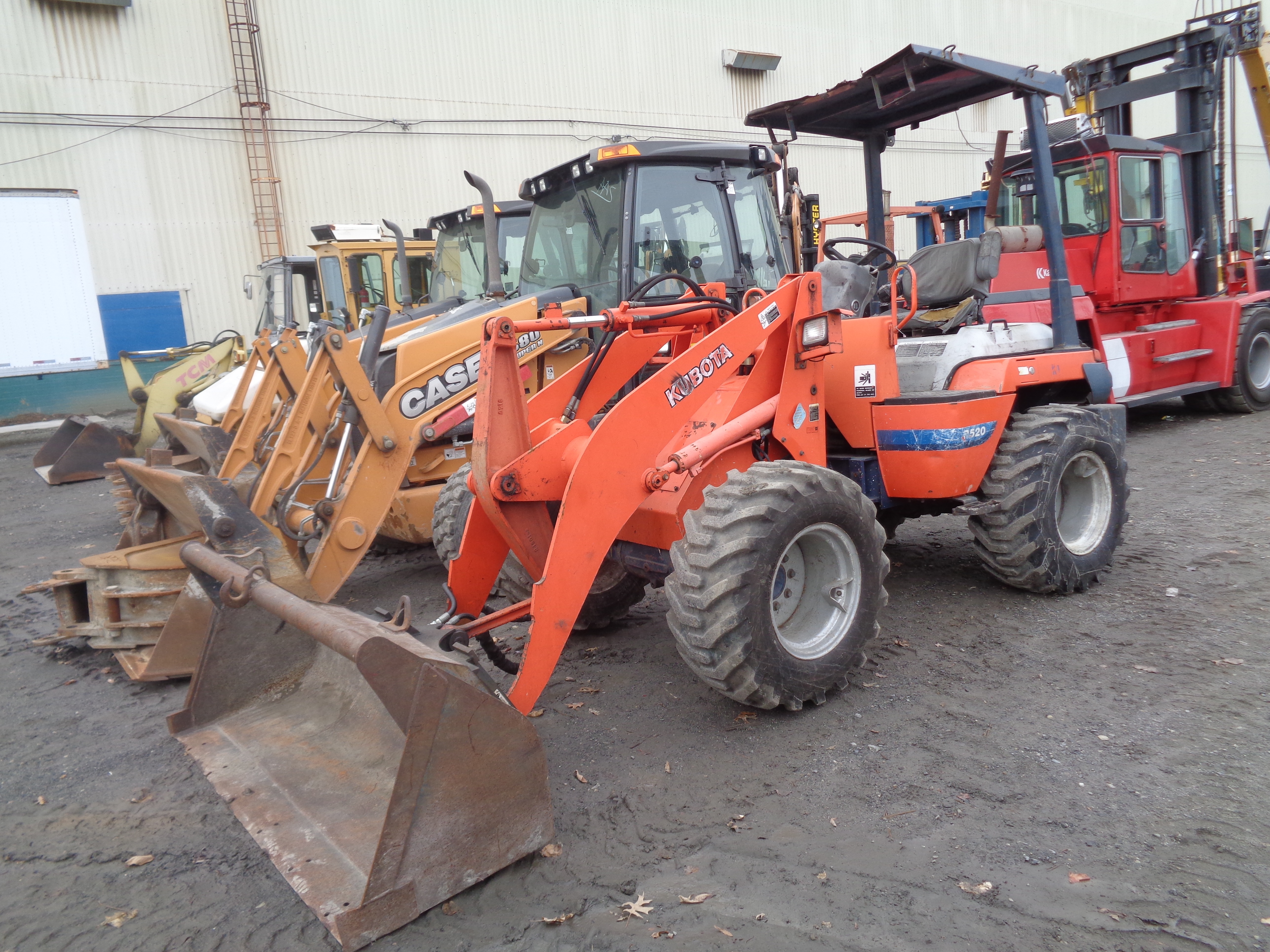 Kubota R520 Wheel Loader - 4x4 - Quick Disconnect Make: Kubota Model ...