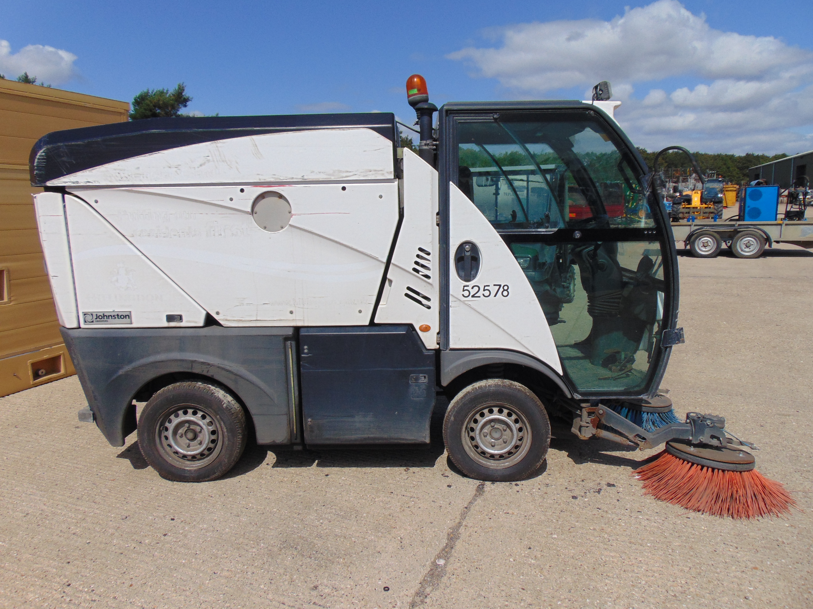 You are bidding on a 2012 Johnston Compact Sweeper. Sold without ...