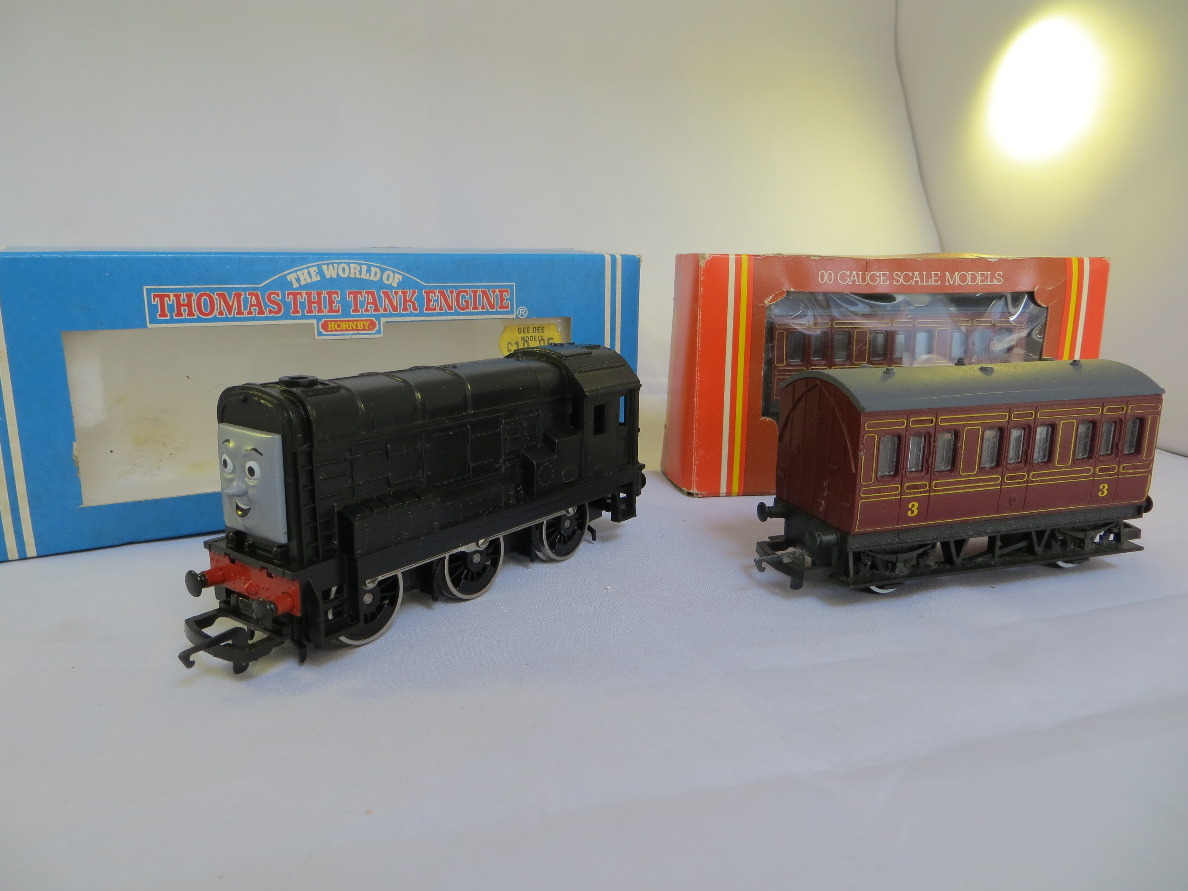 Hornby Thomas The Tank Engine "Devious Diesel" model train and two ...