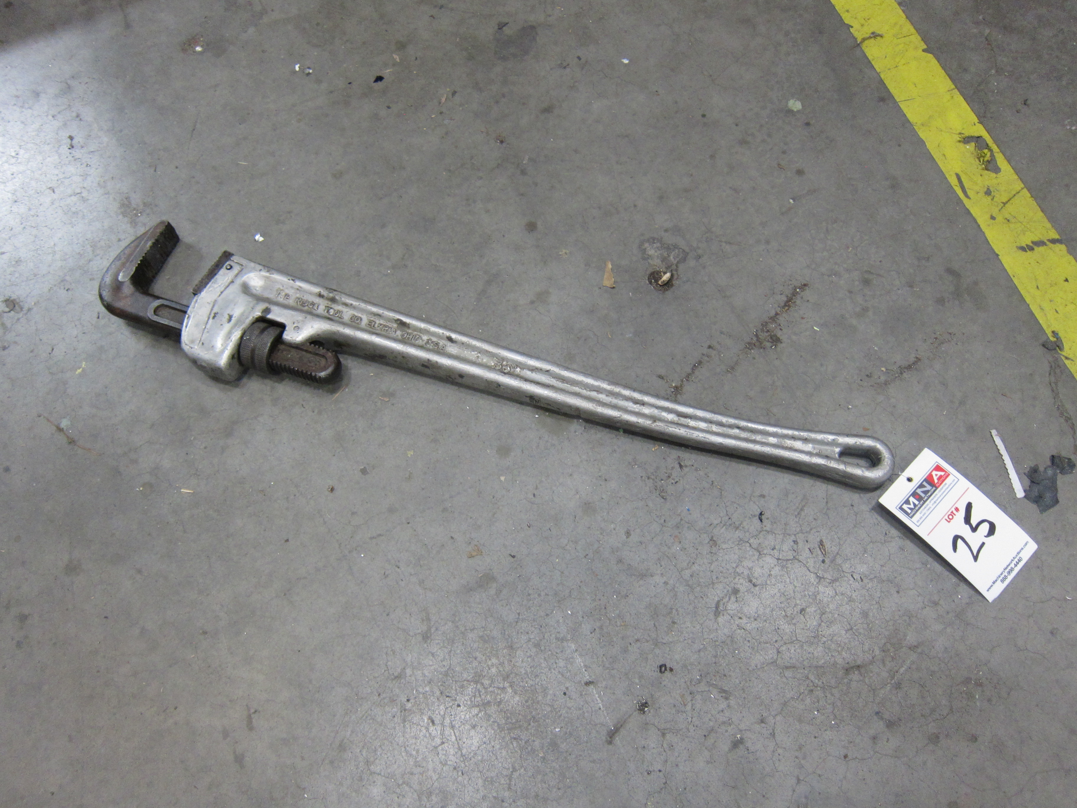 RIDGE TOOL CO 36 INCH PIPE WRENCH