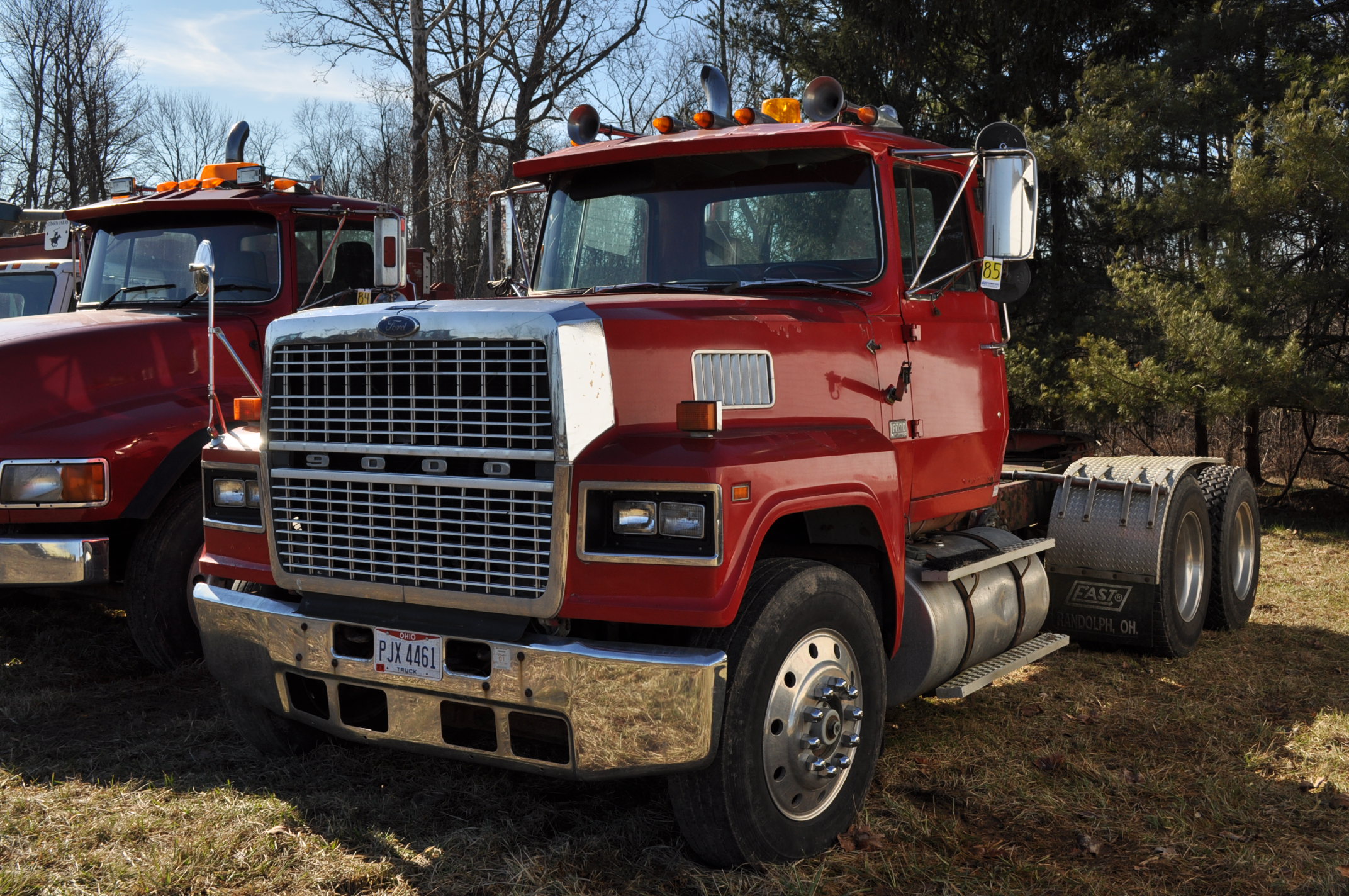 1985 Ford LTL 9000 semi, day cab, CAT 3406B engine, 13-speed Eaton ...