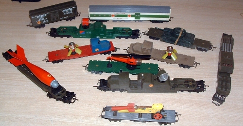 TRIANG/TRIANG HORNBY Battlespace - 11 x Models nos R217 Rocket Launcher ...