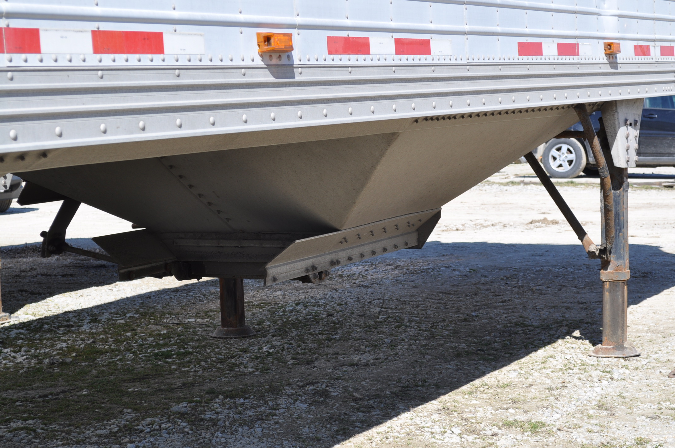 { Choice of lots: 100 } } } } } } } 42’ 2002 Timpte hopper bottom ...