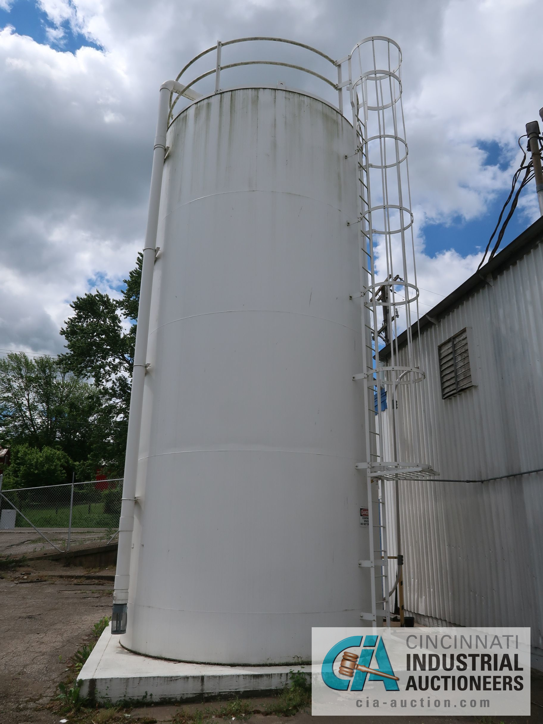 12' DIAMETER X 30' HIGH X 90,000 LB STEEL RESIN STORAGE SILO