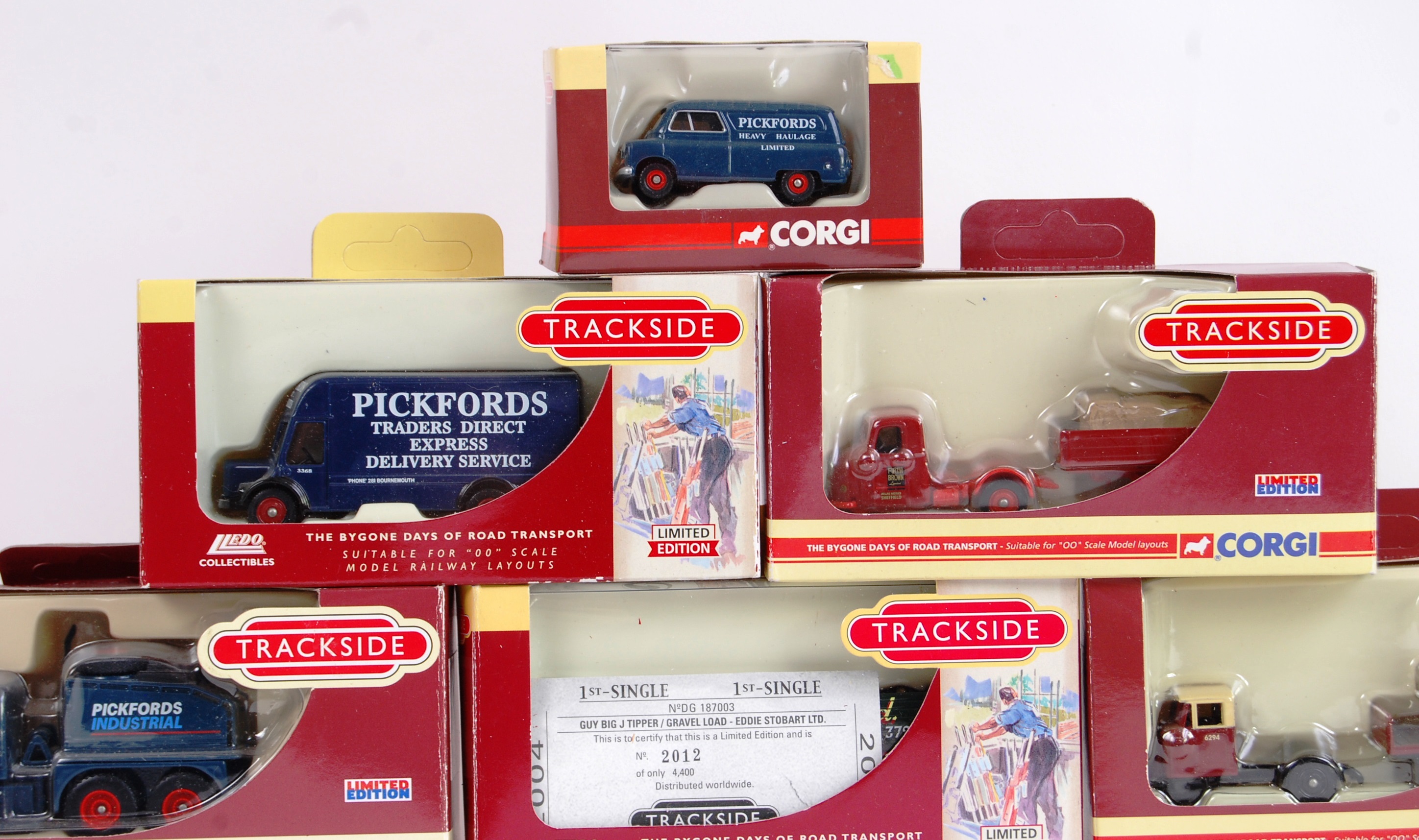 CORGI TRACKSIDE: A collection of 10x Corgi Trackside boxed diecast 00 ...