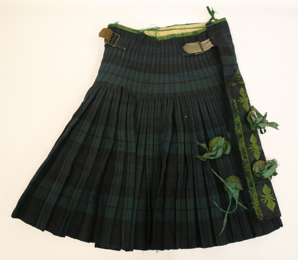 8th Battalion Argyll & Sutherland Highlanders Kilt of tartan cloth with ...
