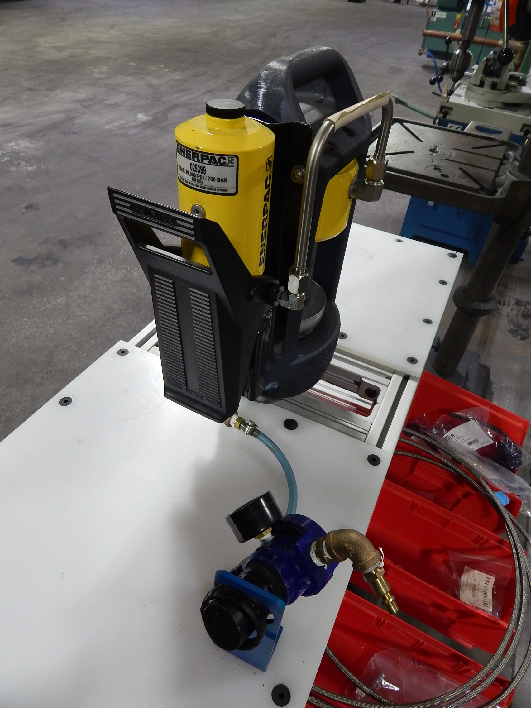 Parker MiniKrimp Hose Crimping Machine, with Enerpac Model 025399 Air ...