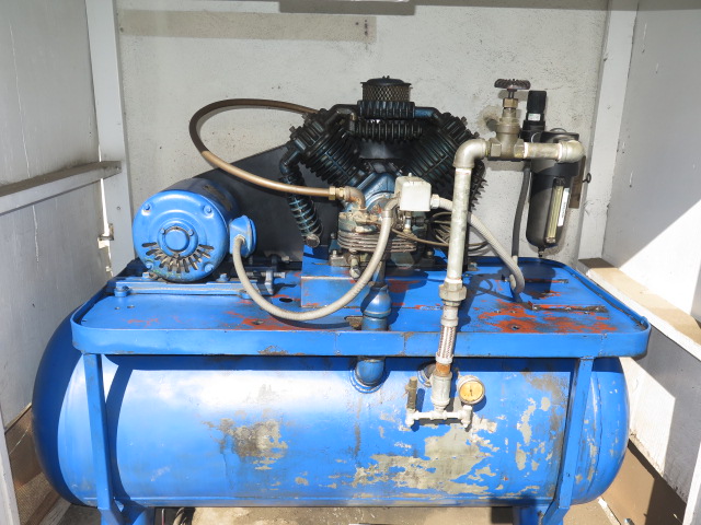 DeVilbiss 5Hp Horizontal Air Compressor w/ 2-Stage Pump, 120 Gallon Tank