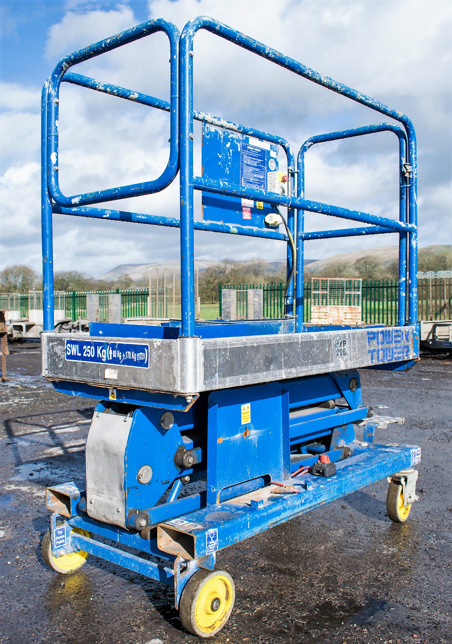 Power Tower electric scissor lift HYP206