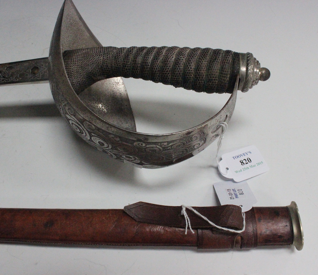 A 1912 type cavalry officer's sword with single edged blade, length ...