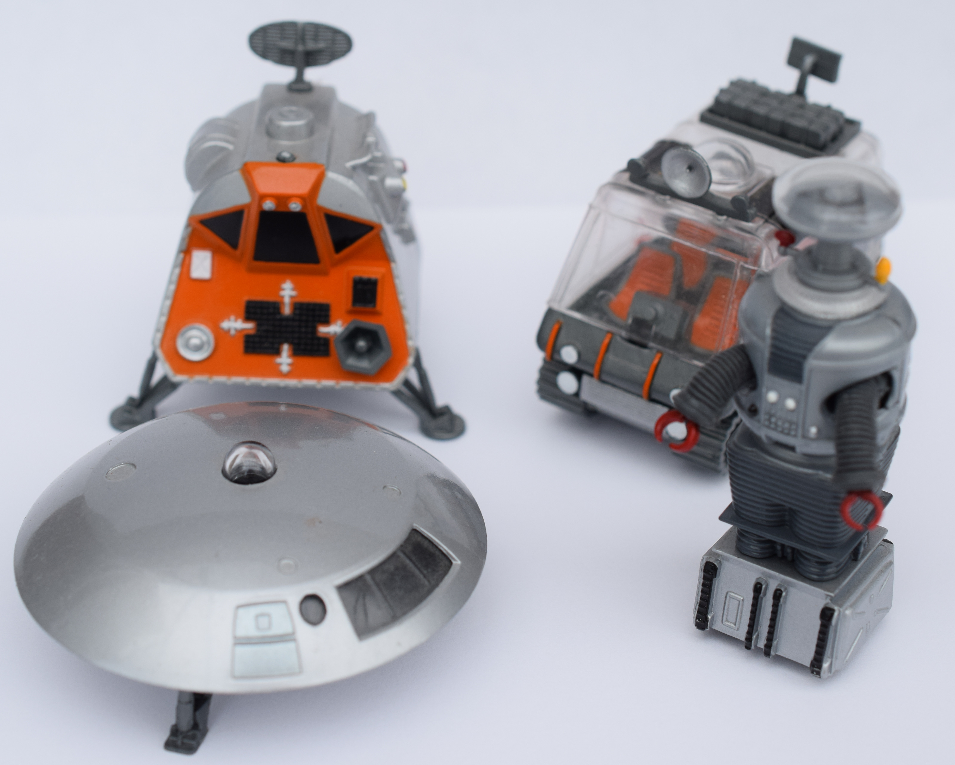 Diecast Lost In Space Set Of Models Full set of Lost In Space Diecast models featuring the Ju