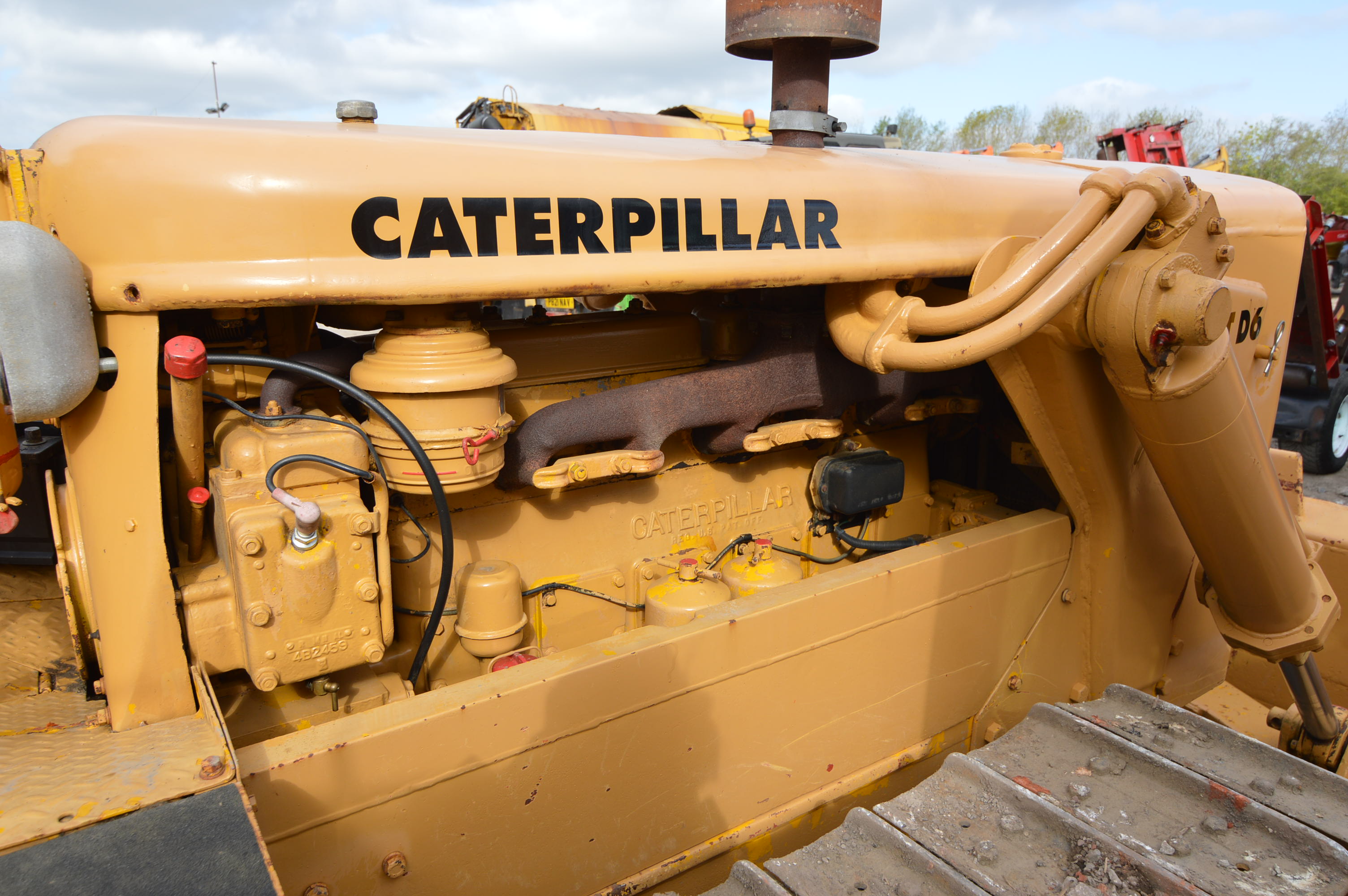 Caterpillar D6 DOZER, no. 8.U 2425 (circa 1960’s) (please note 5% ...