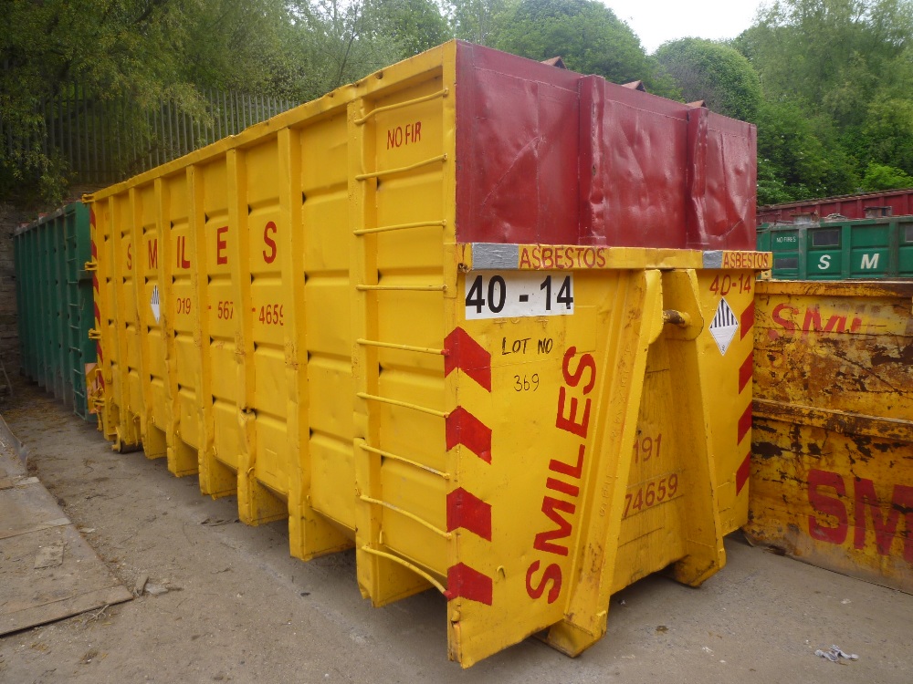 40 yard roll on roll off enclosed skip with two rear steel doors