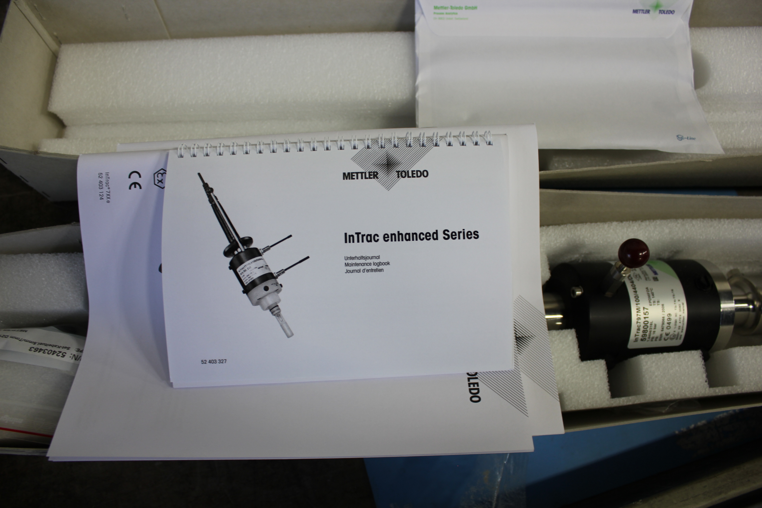 NEW METTLER TOLEDO INTRAC PH PROBE/SENSOR WITH RETRACTABLE HOUSING. PN ...