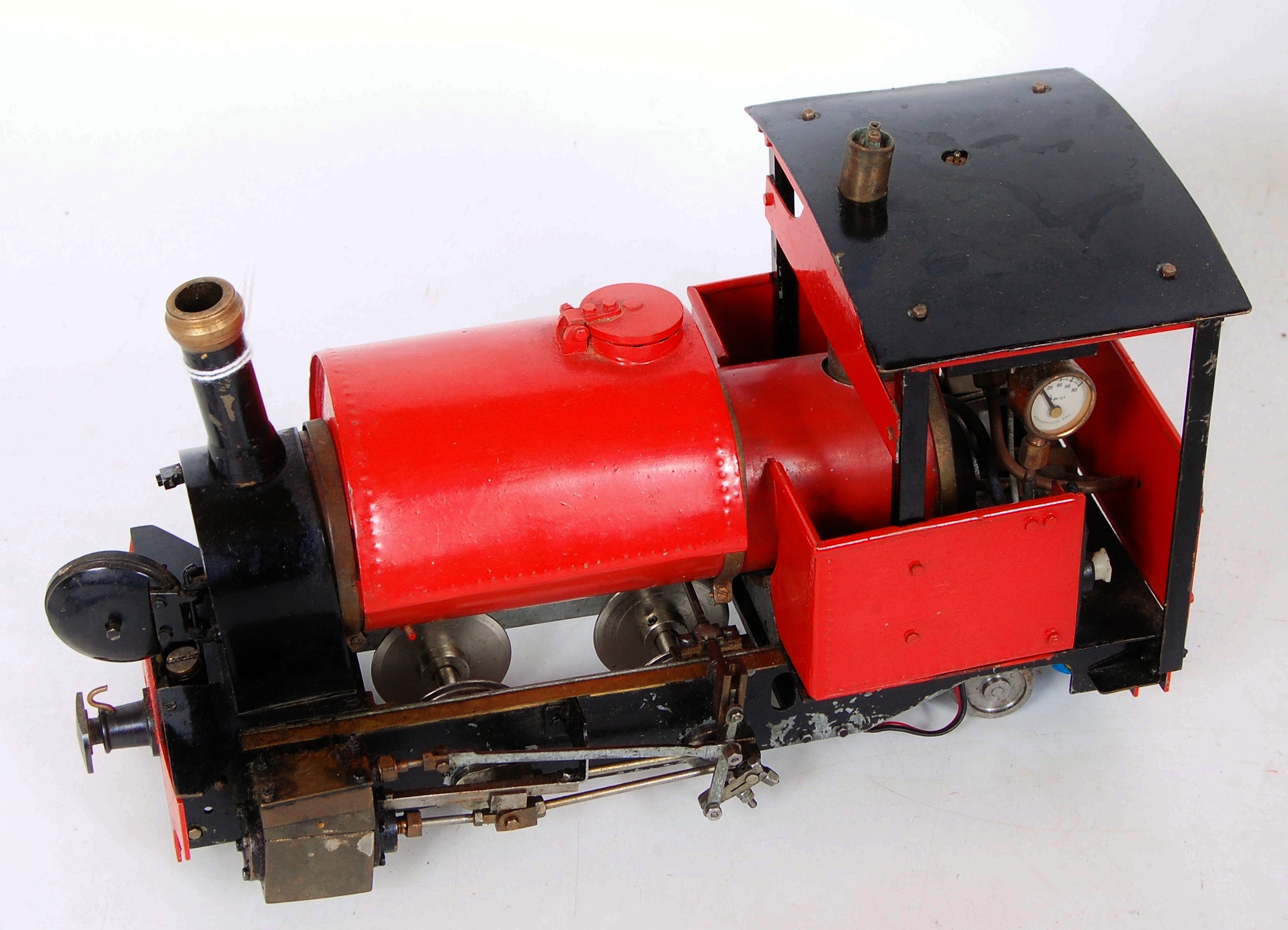 0 gauge, narrow gauge, 0-4-2 saddle tank locomotive with steam boiler ...