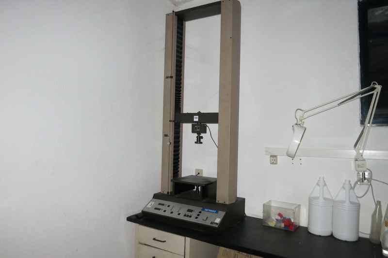 Hounsfield tensile tester, model HTC, s/n H10KM/90, with vacuum tester