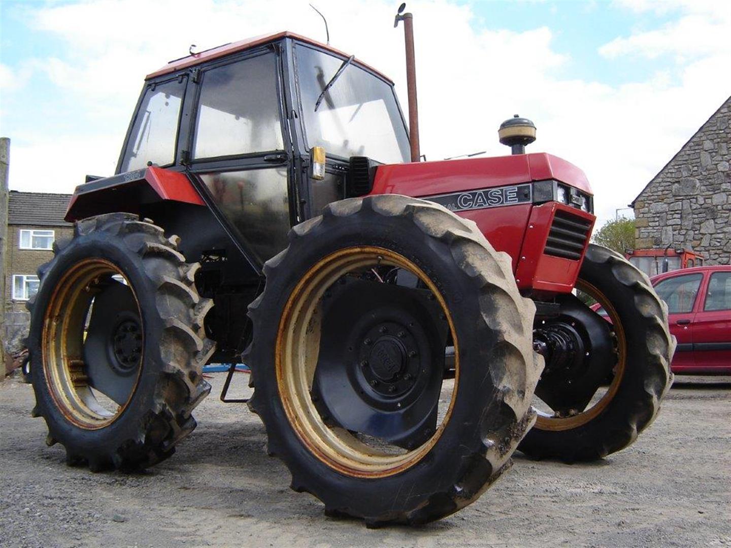 CASE IH 1394 'Mudder' 4cylinder diesel TRACTOR A good ex-farm example ...