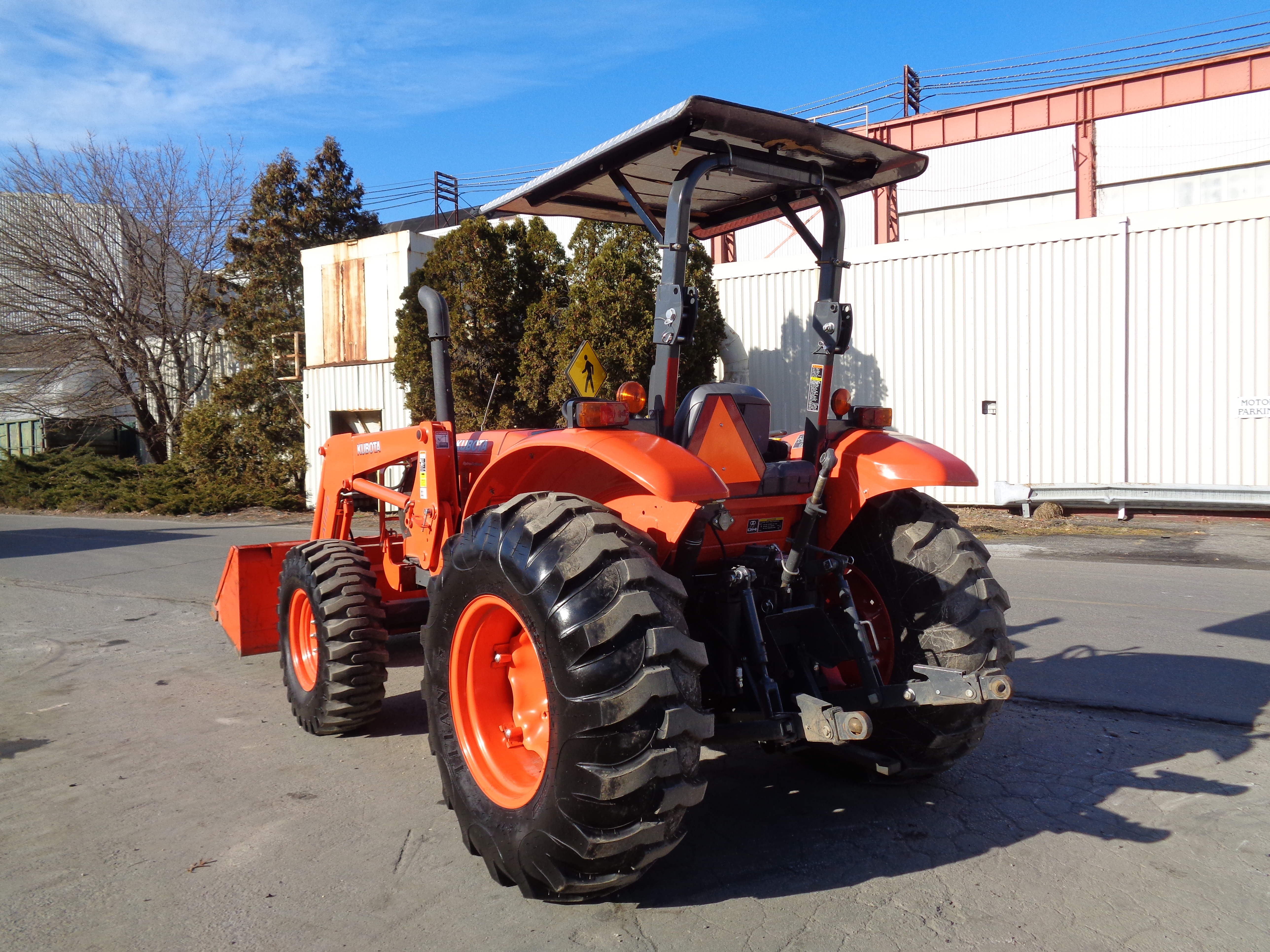 Make: Kubota Model: M6060 SN: 61972 Year: 2016 Hours: 124 4x4 72in Bucket