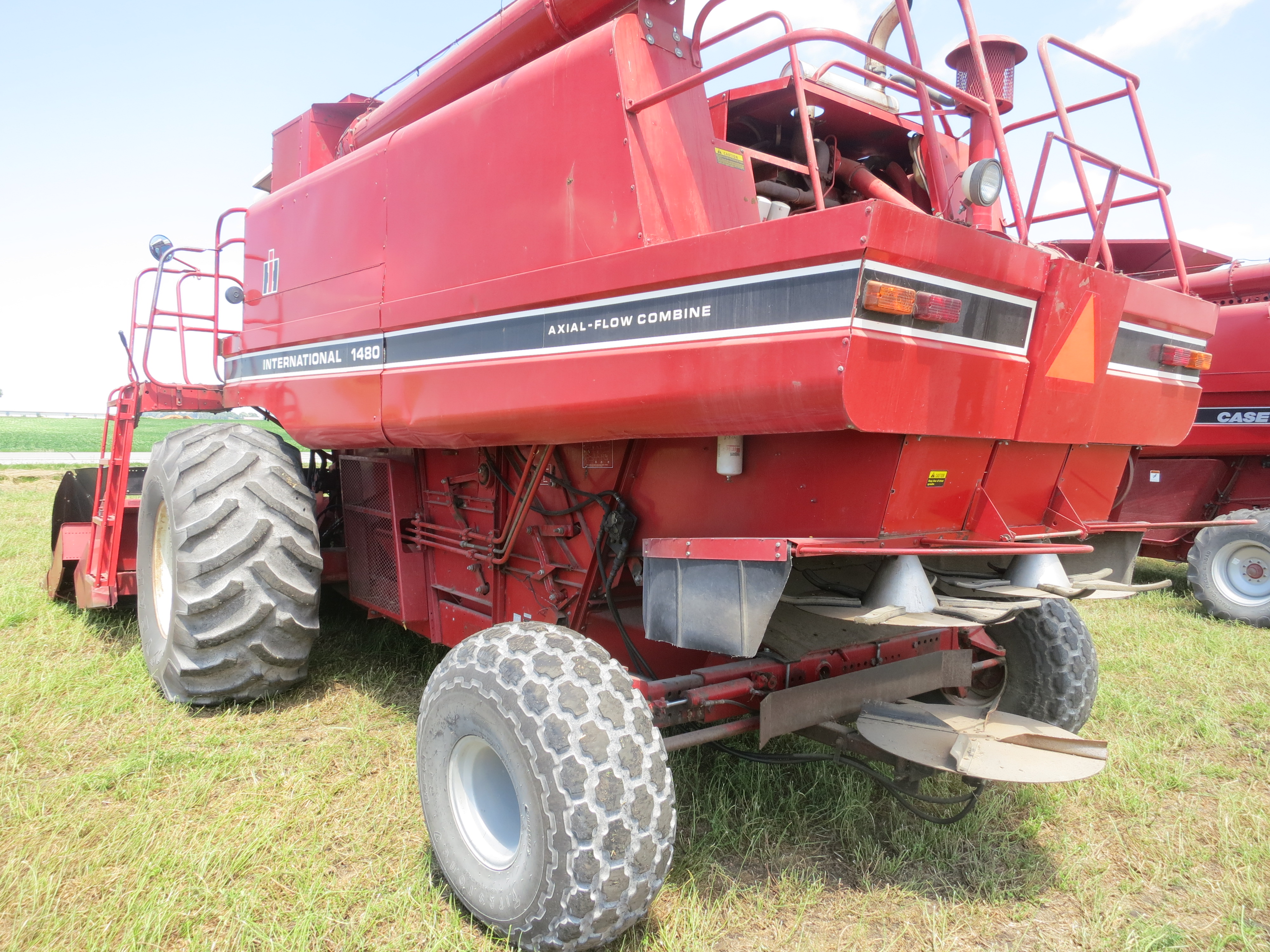 1981 Case-IH 1480 Combine, very clean to be sold with 1995 Case-H 1063 ...