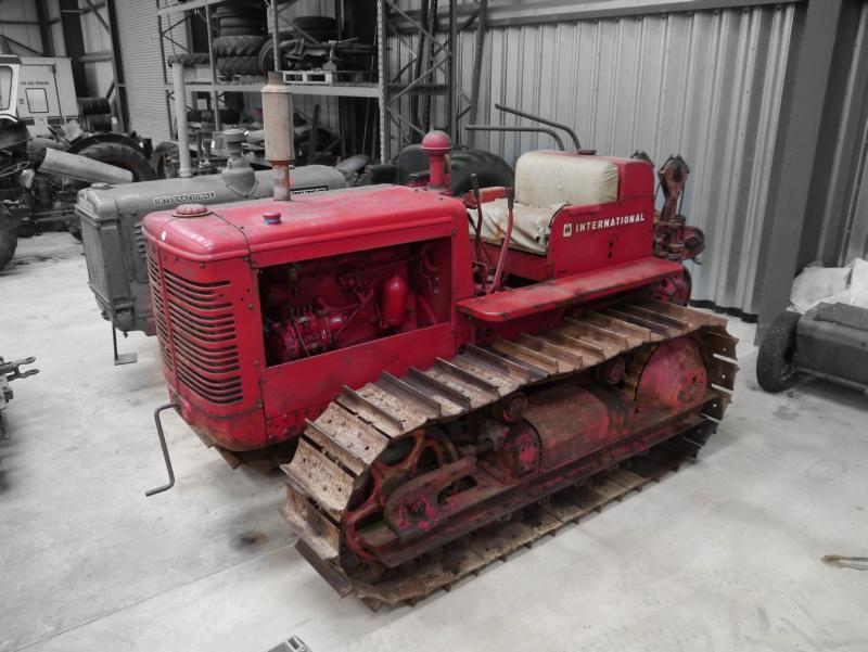 1944 INTERNATIONAL TD-14 4cylinder diesel CRAWLERTRACTOR Reg No: GV ...