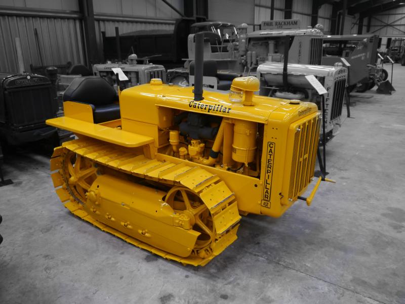 1940 CATERPILLAR R2 4cylinder petrol CRAWLER TRACTOR Reg No: 249 XUG ...