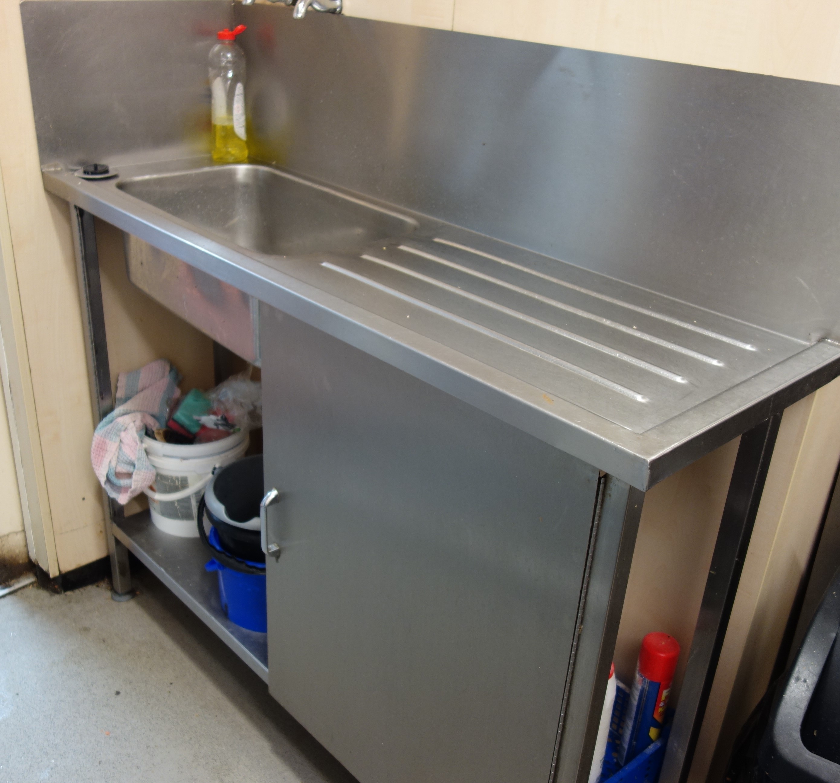 Commercial stainless steel sink unit with drainer, with splash back ...